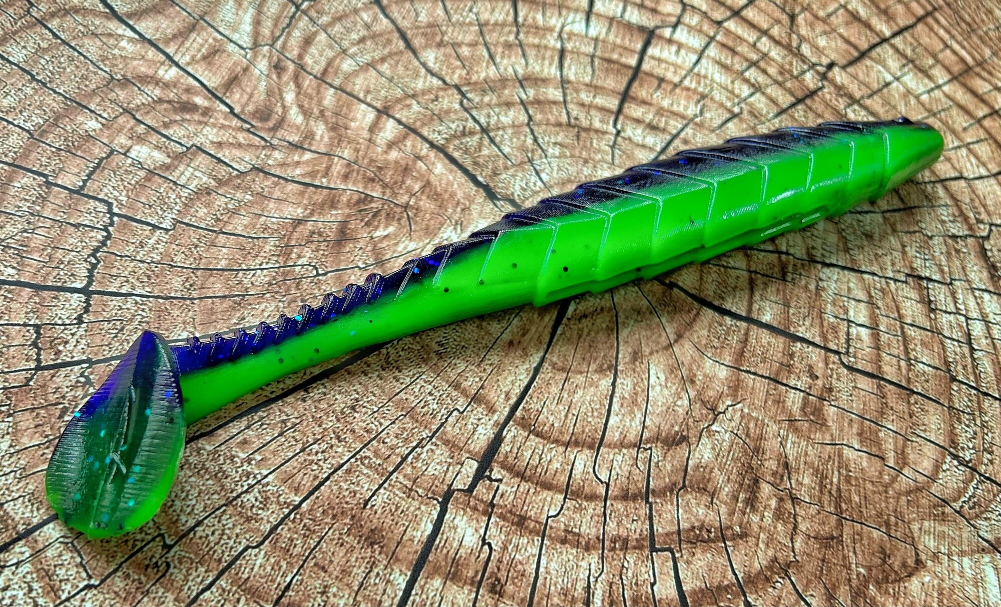 Мягкая силиконовая приманка Pike Minnow 20см; 1шт; Фиолетово-зеленый/Violet Lime (UV)