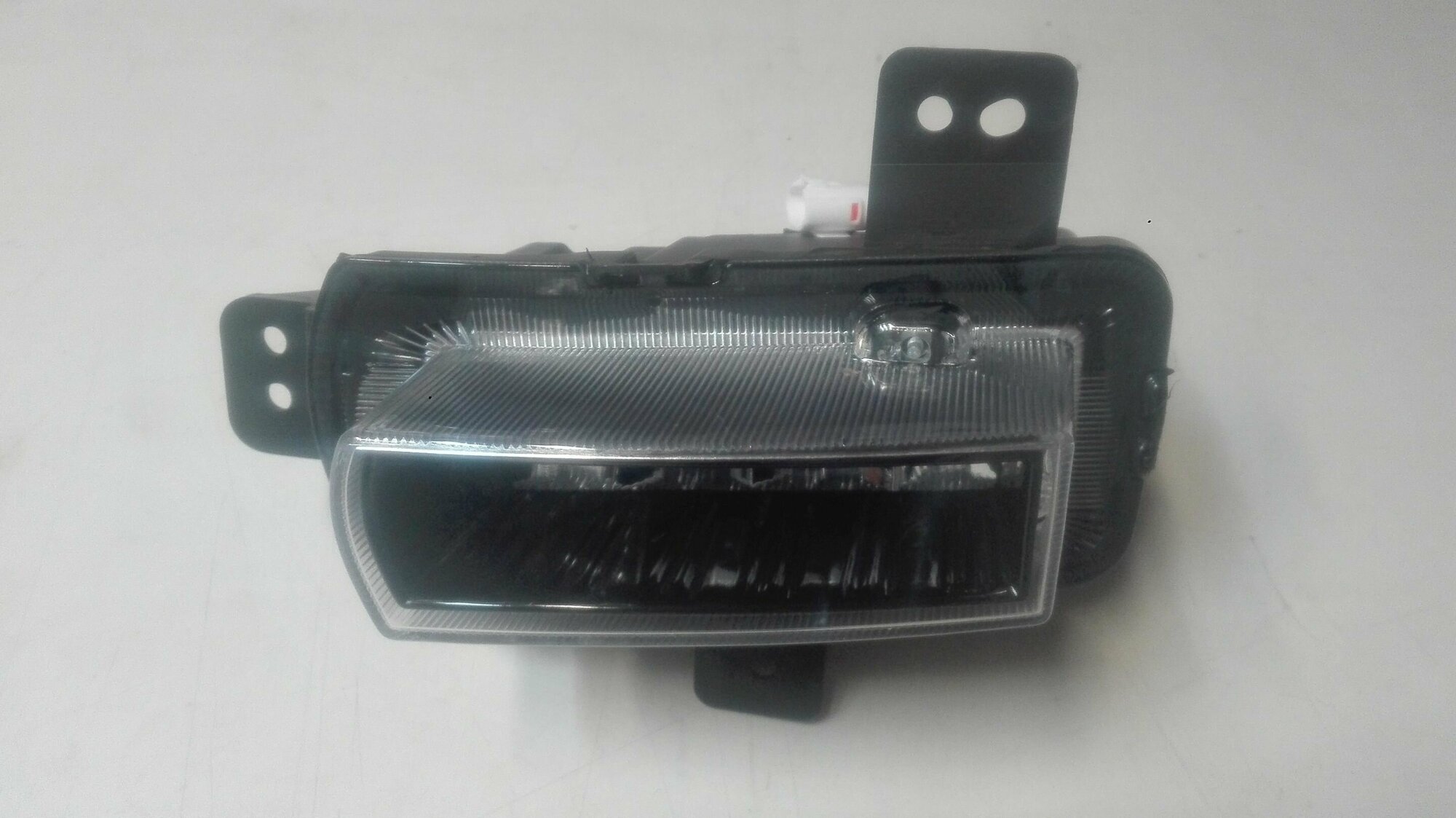 Фара противотуманная левая (LED) Geely Coolray [1.5 12V 7AMT внедорожник] 6600107979