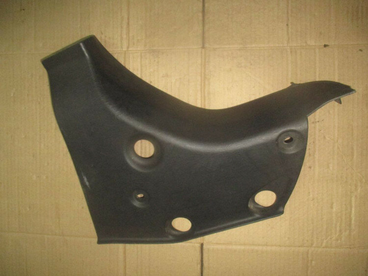 Облицовка багажника левая 98ABF13025BDW A715P-AL0042A LH Форд Фокус 1 Седан USA с 1998г S32 S33