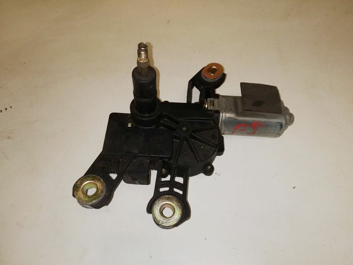 Моторчик заднего дворника Volkswagen Golf 5 Plus