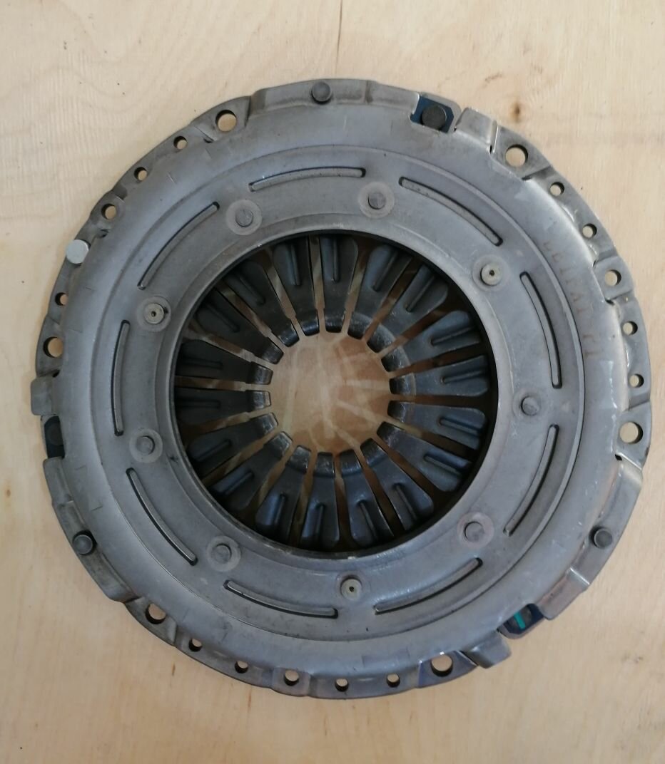 Корзина сцепления Haval H6 [1.5 16V 6MT внедорожник 4X2 бензин] 1601100EG01B