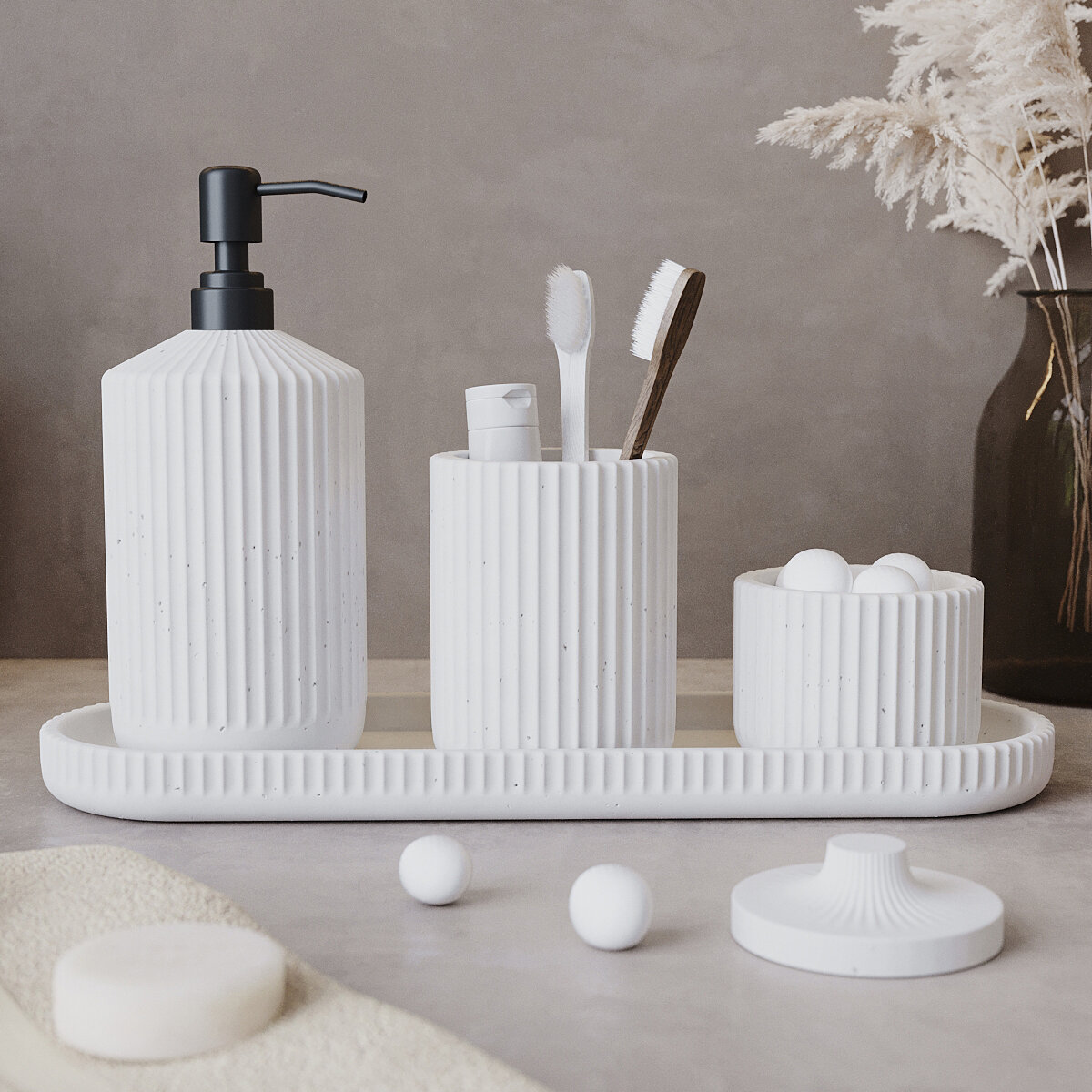 Набор для ванной Chloe 08 (поднос M, дозатор (b), подставка для ватных дисков XS, стакан), бетон, белый матовый