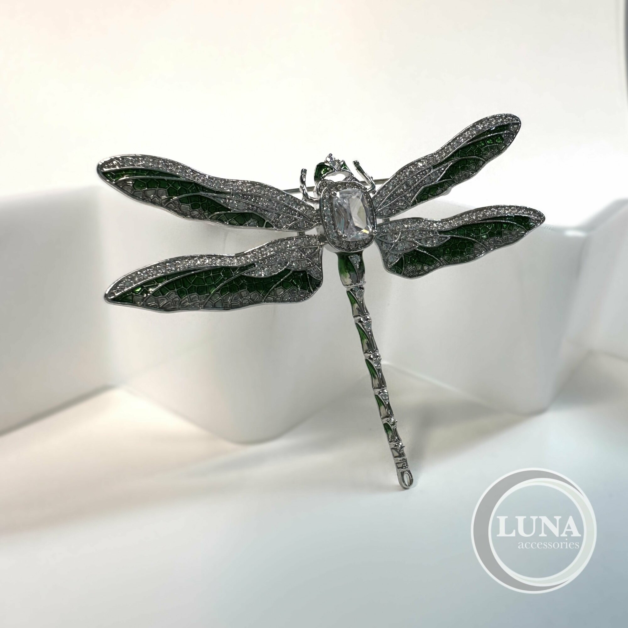 Брошь, фианит, искусственный камень