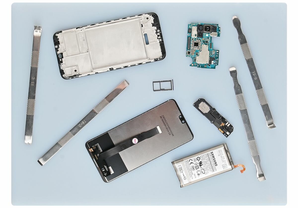 Коврик для пайки силиконовый 2162 термостойкий антистатический 40х30х0,3 см