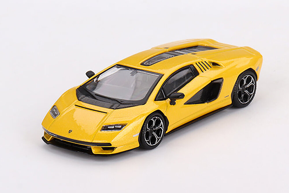 Модель коллекционная MINI GT Lamborghini countach lpi 800-4 2024 yellow (длина модели 6-10 см)
