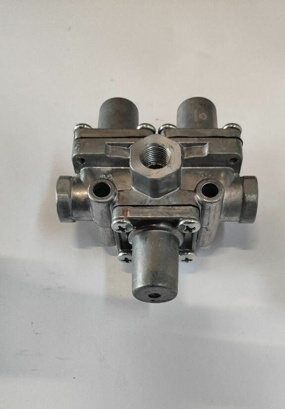 Клапан ЗИЛ, КАМАЗ, МАЗ, урал защитный тройной 100-3515210