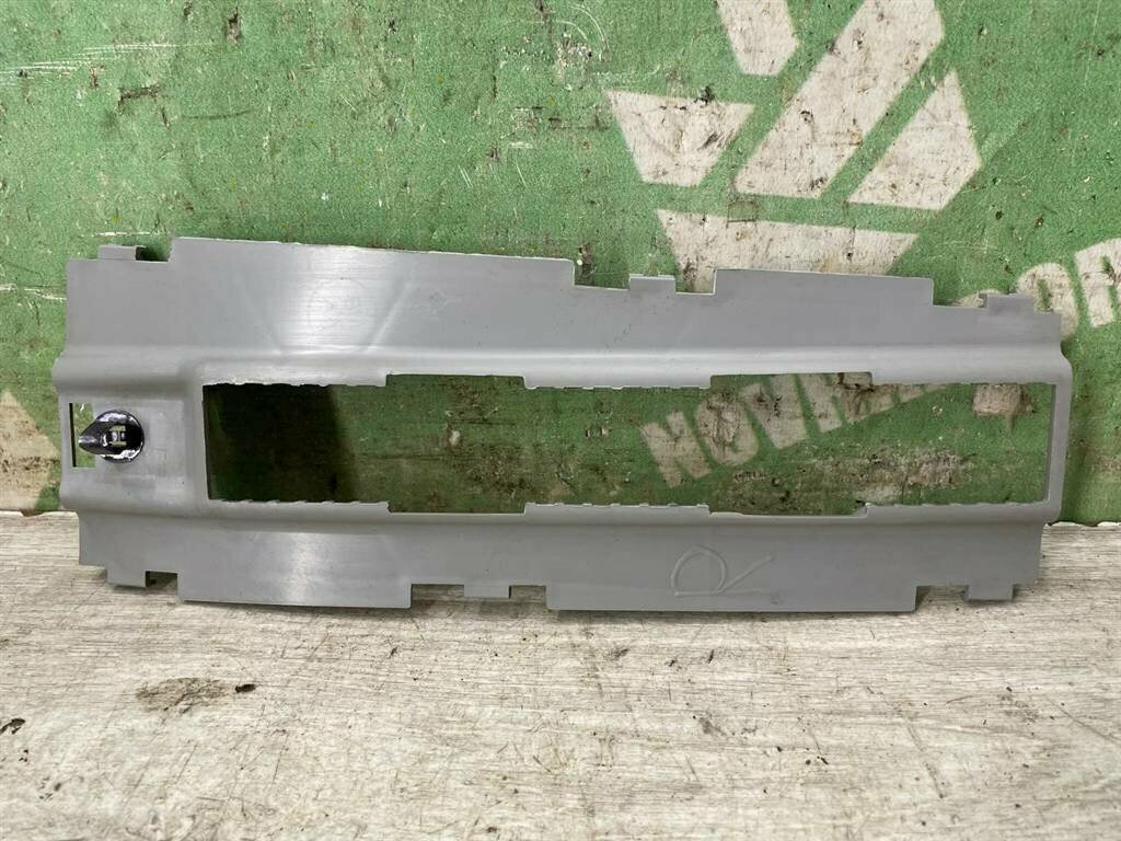 Накладка декоративная Opel Astra H / Family 2004 >