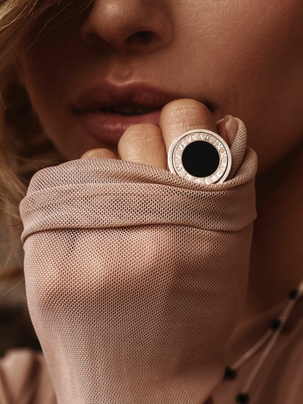 Кольцо, серебро, 925 проба, перламутр, оникс