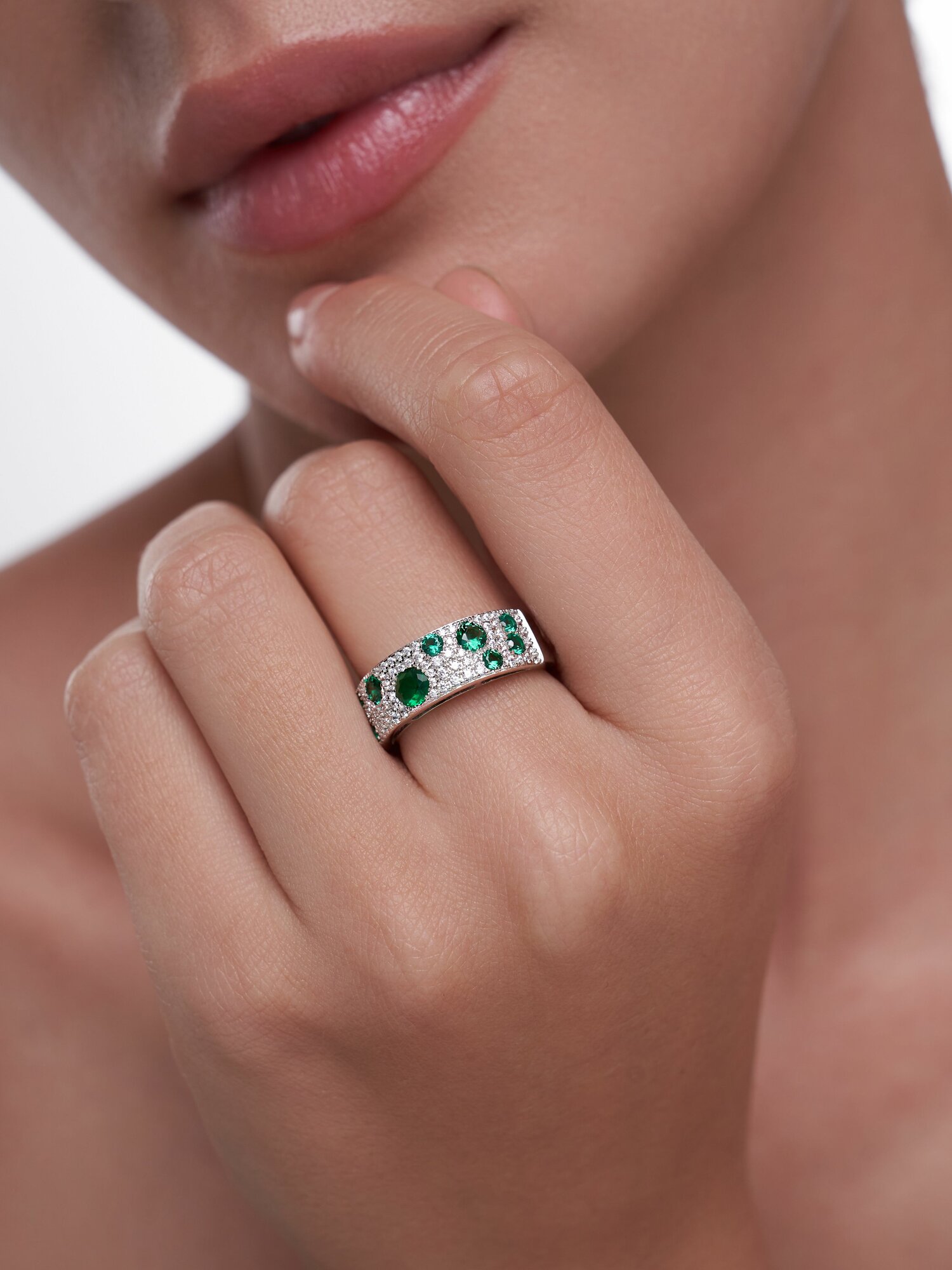 Кольцо, серебро, 925 проба, родирование, изумруд синтетический, циркон