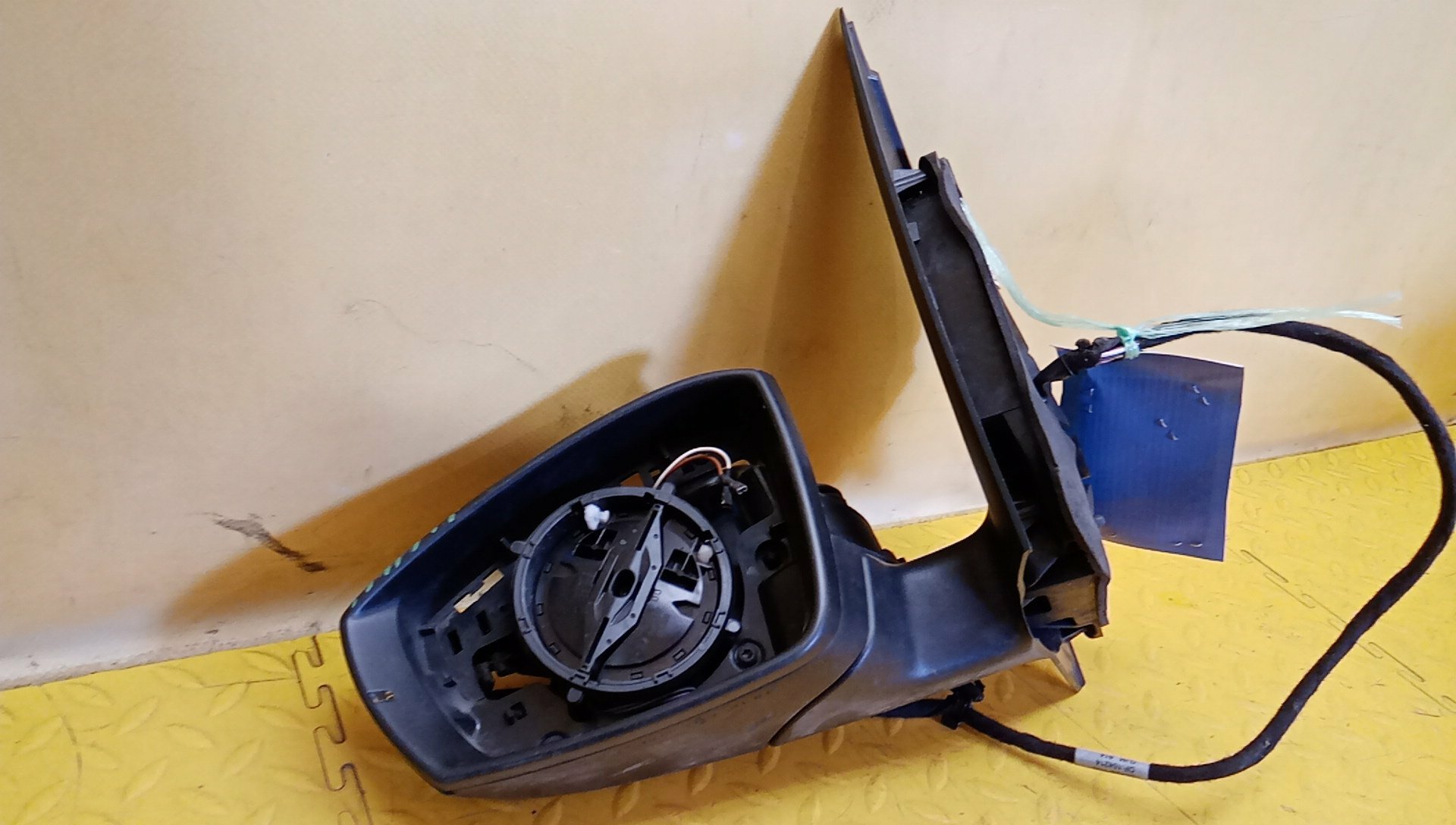 Зеркало левое Polo (RUS) Volkswagen 6RU857501A