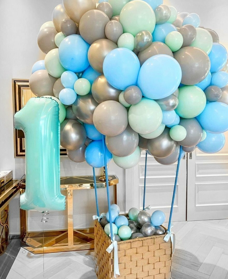 Детская фотозона из шаров с цифрой «Воздушный шар»
