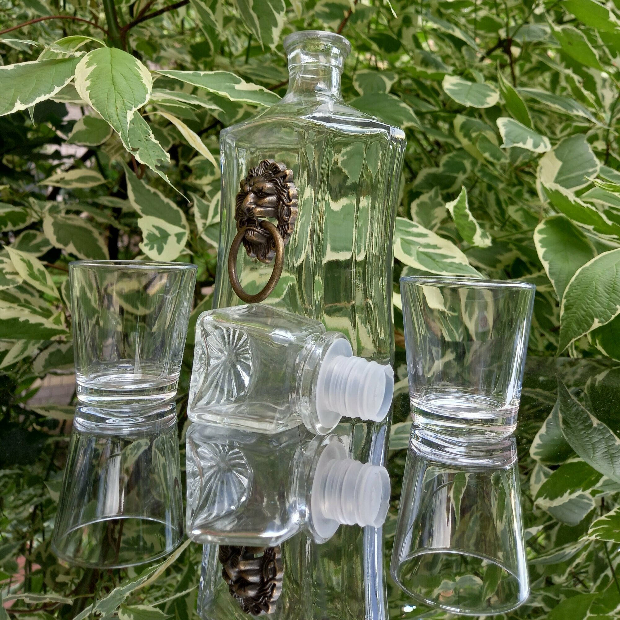 Графин для алкоголя "Царь зверей" + 2 стопки