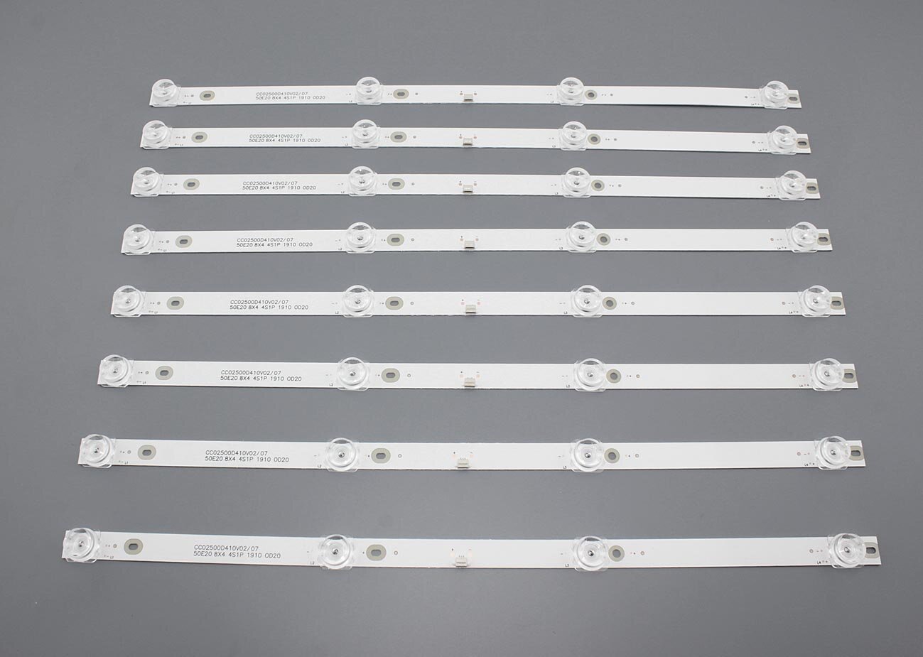 LED подсветка (светодиодная планка) для телевизора CC02500D410V02 3V, комплект 8 шт