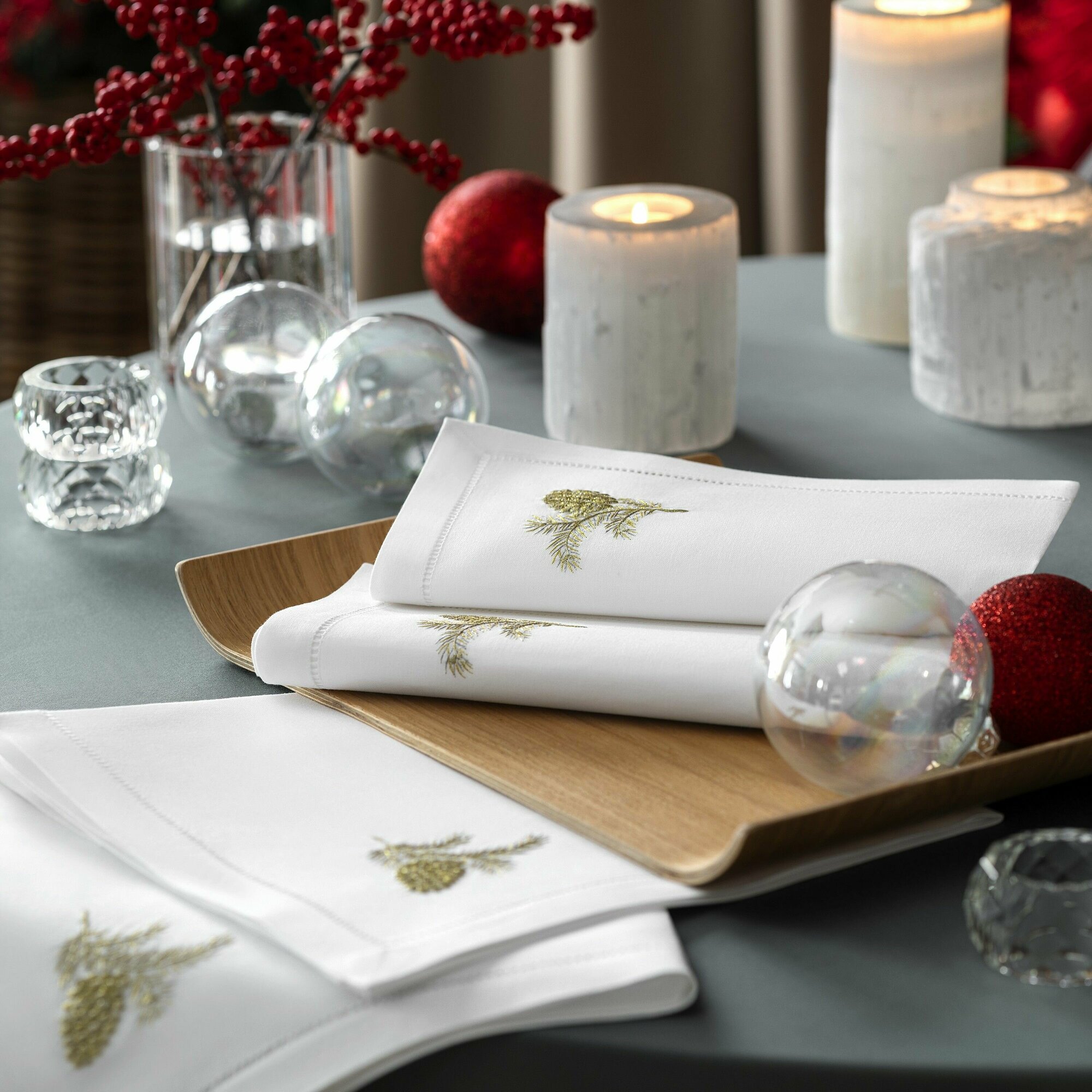 Саффиоти зол. Салфетка 50х50, 1 пр.