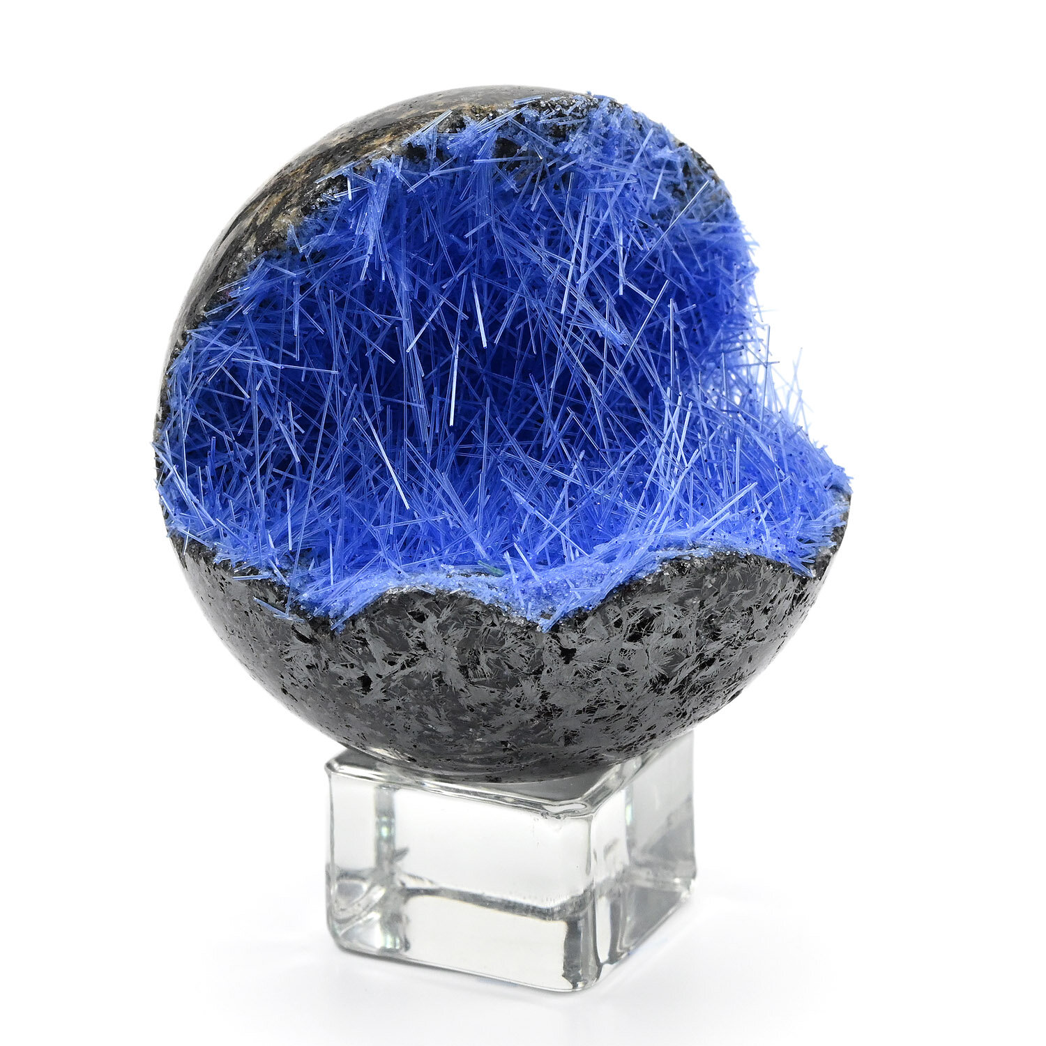 Шар из гематита с синтезированными кристаллами в жеоде 57мм, 234г. .