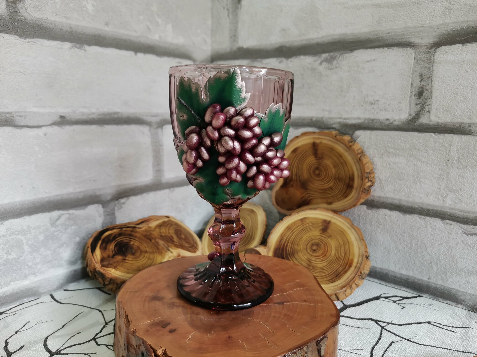 Бокал подарочный для вина / Декор "Виноградная гроздь" / Ручная работа
