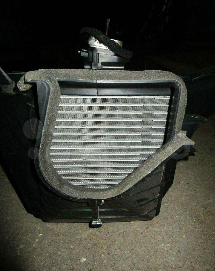 Испаритель кондиционера Kia Carens 2 2006 0K2FA61J10