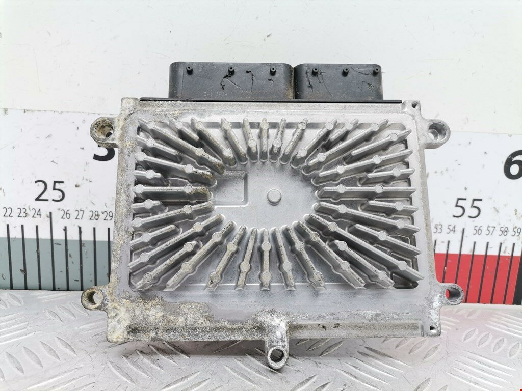 Блок управления двигателем Volvo C70 2 30729800 арт. 1914297