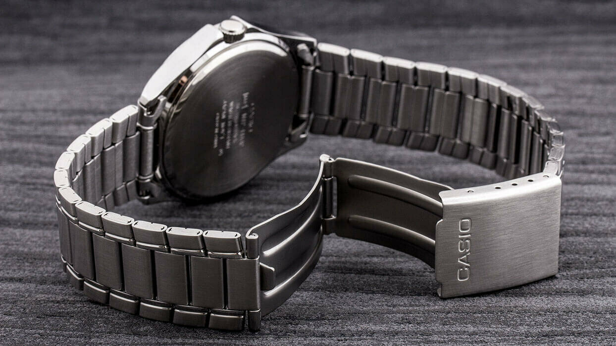 Наручные часы CASIO Collection Men, серебряный, черный — фото 1