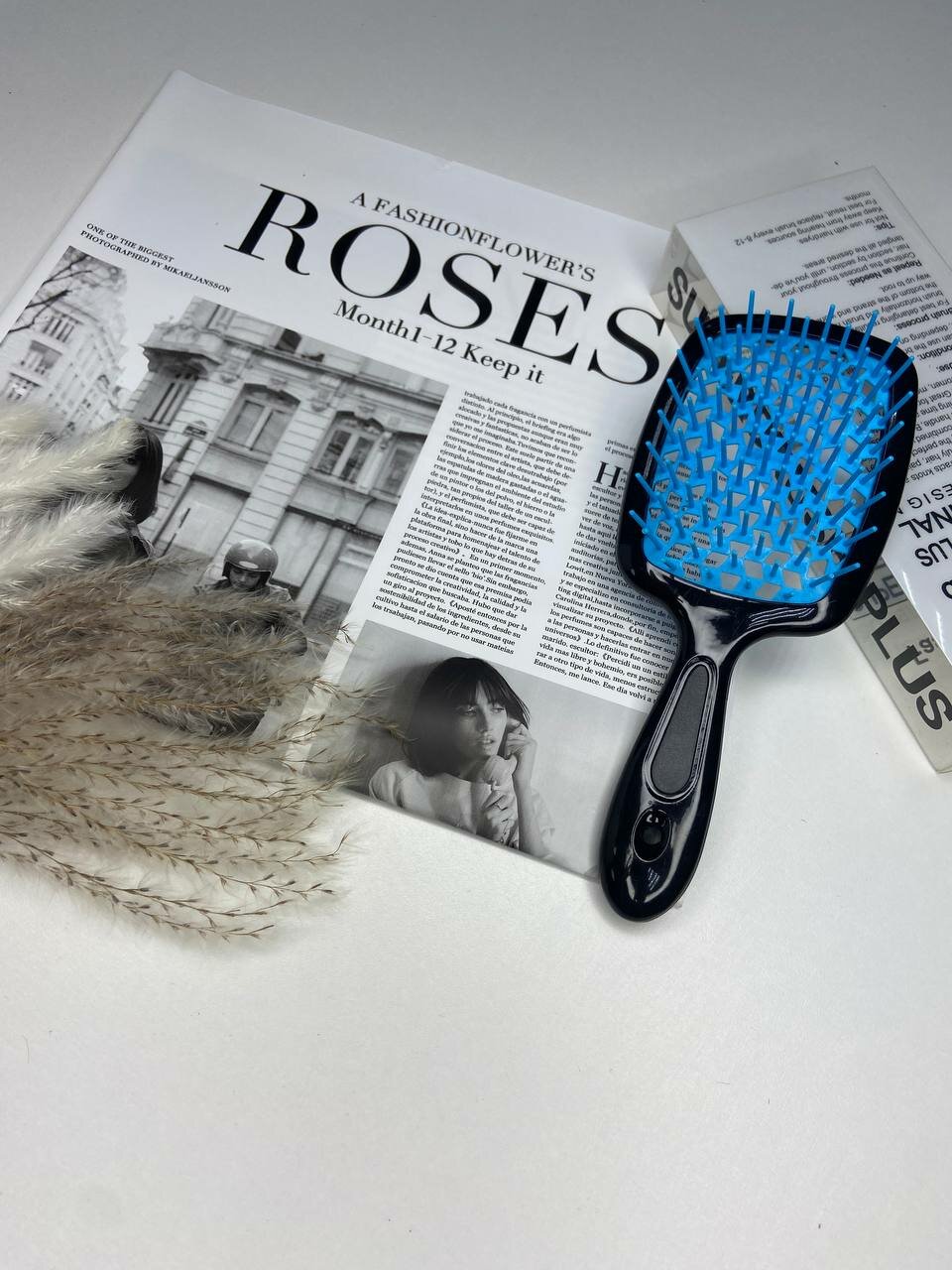 Массажная скелетная расческа для волос Синяя