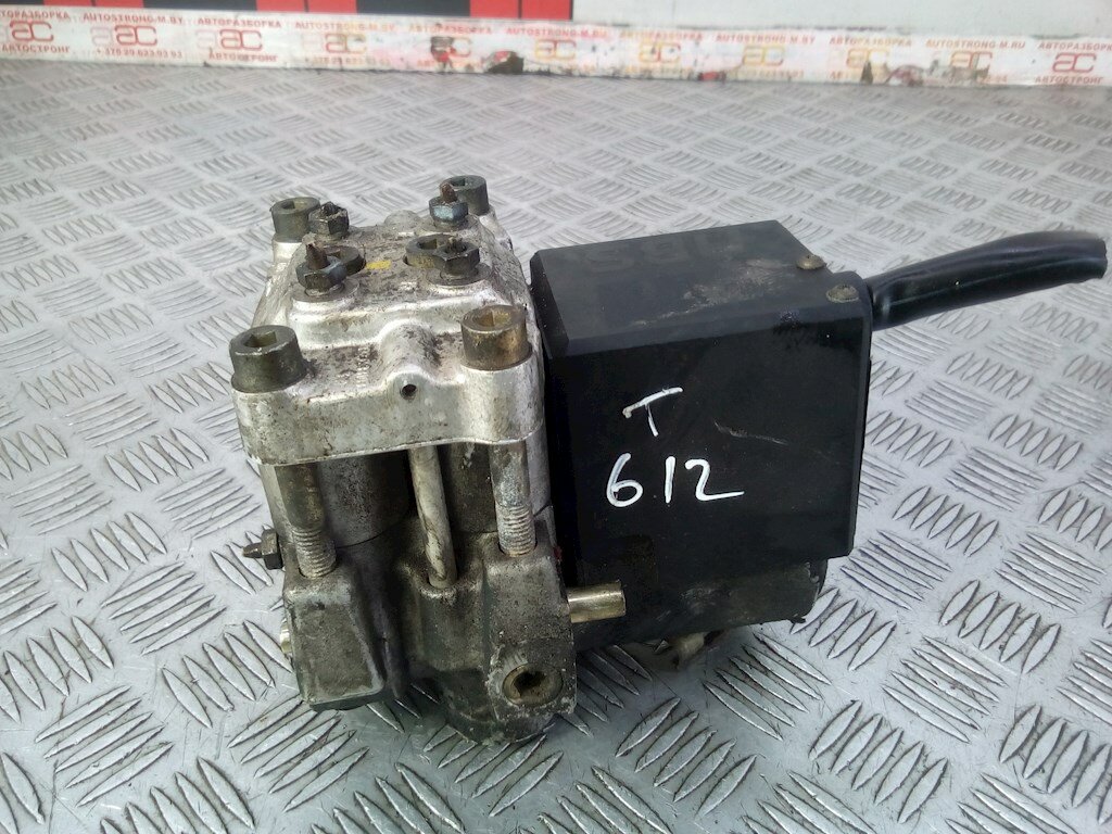 Блок ABS Audi 80 B4 4A0614111D арт. 597227