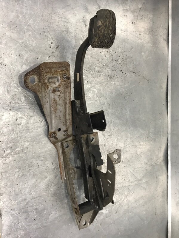 Педаль тормоза Mazda Mazda3 BK Z6 2006-2009 BP4L43300A