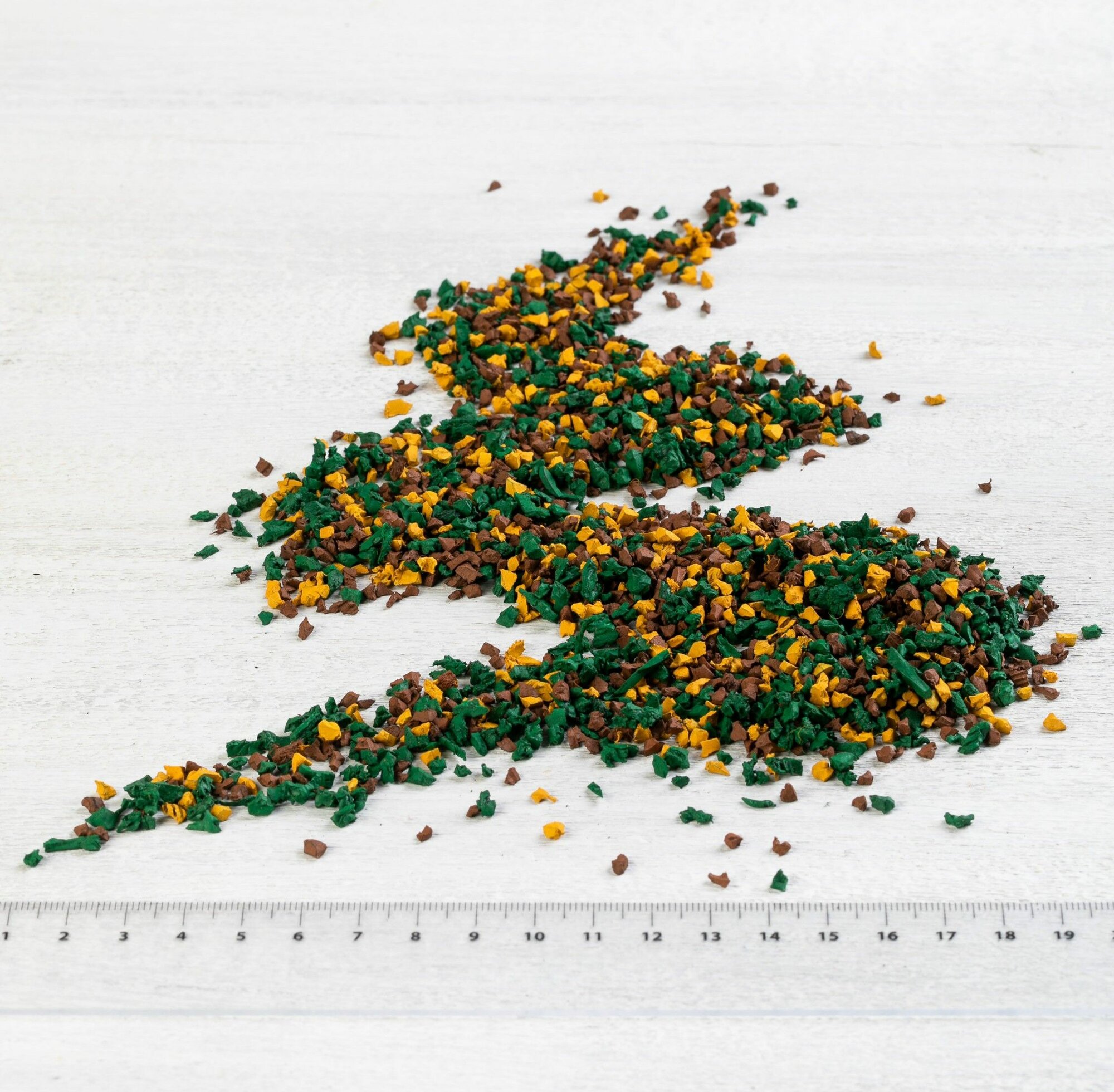 Резиновая крошка окрашенная, микс зелено-желто-коричневая 1 кг