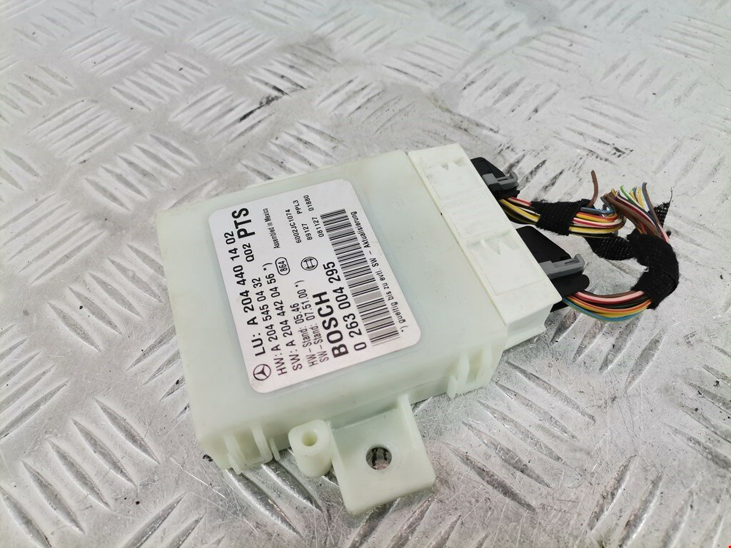 Блок управления парктрониками Mercedes C-Class (W204) A2044401402 арт. 1703839