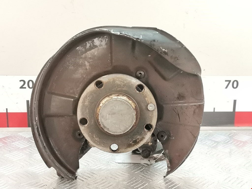 Ступица (кулак цапфа) задняя правая Audi A4 B7 8E0598611B арт. 1541079