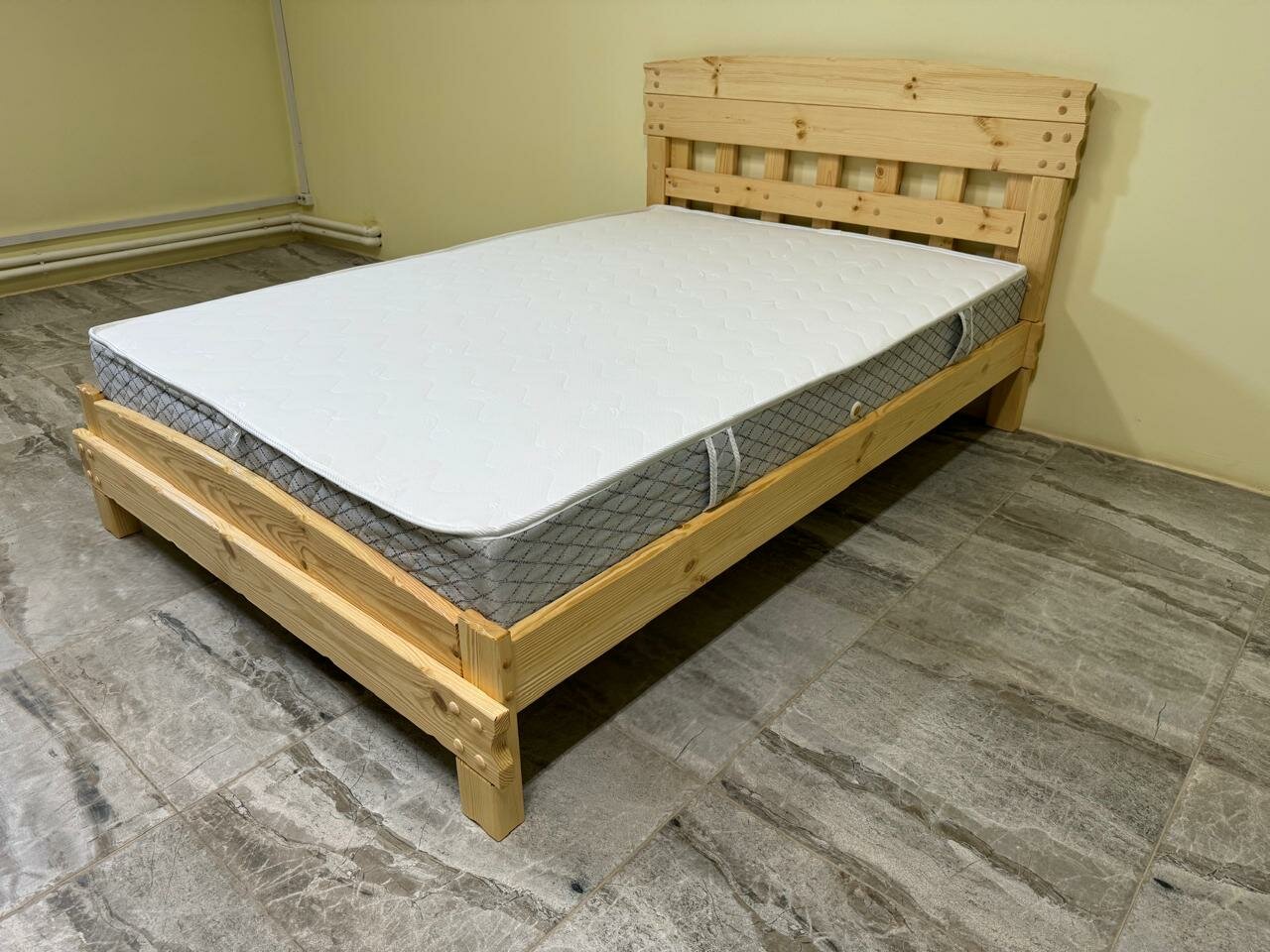 Кровать из дерева Барин-1 лак, под старину (состаренная), 120х190 см (габариты 130х200 см)