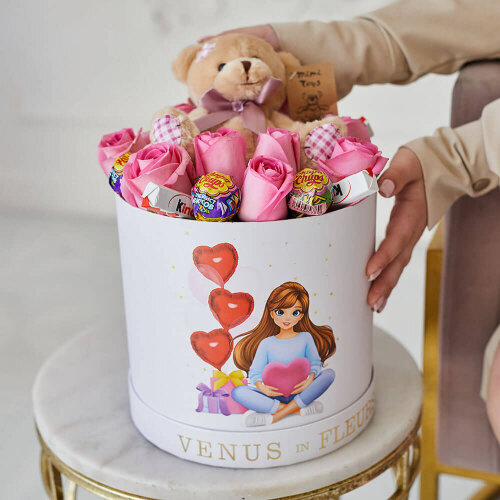 Детский букет Venus in Fleurs № 43, оформление в коробке, розы, 9 цветов — фото 1