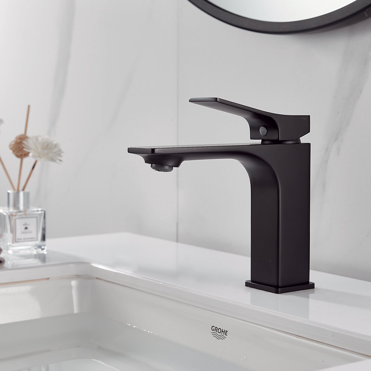 Смеситель для раковины S6101H черный