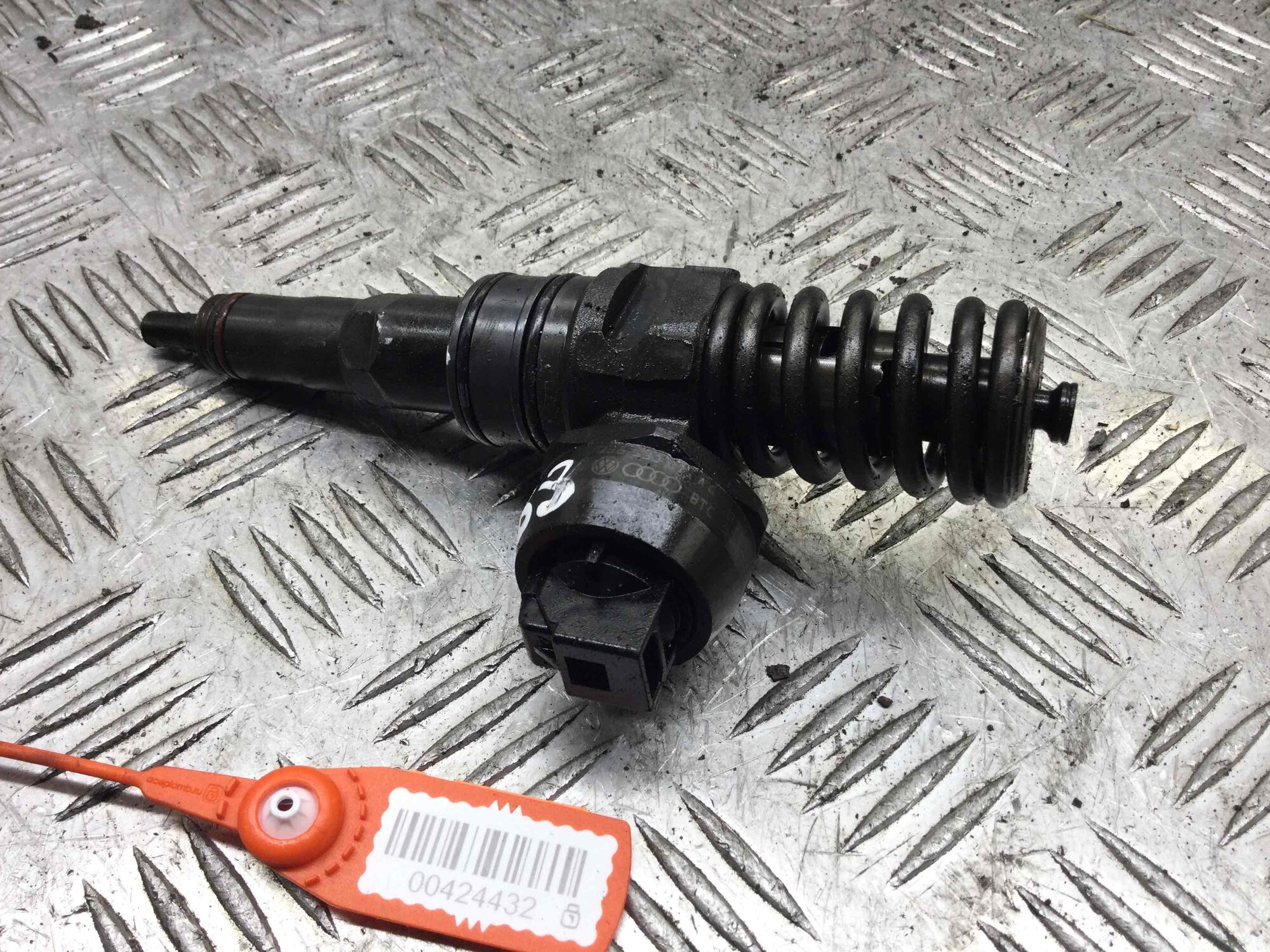 Б/У Форсунка Volkswagen Passat B6 (2005-2010) 2008 г.