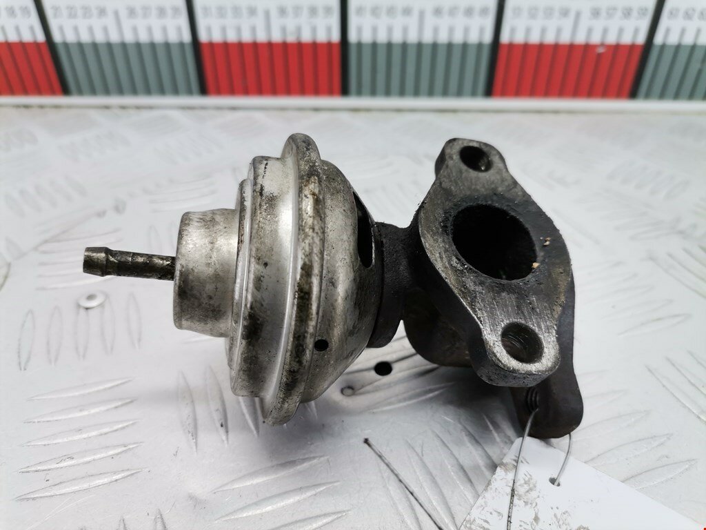 Клапан ЕГР EGR Volkswagen Transporter (T4) 028131501E арт. 2052144