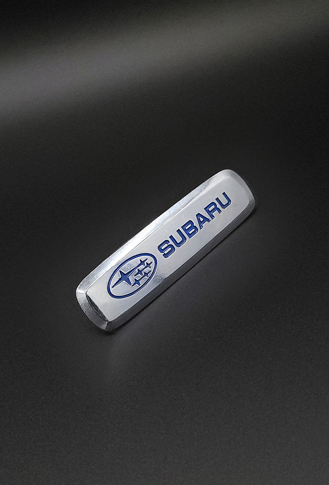 Шильдик (логотип) Subaru металлический для автоковриков