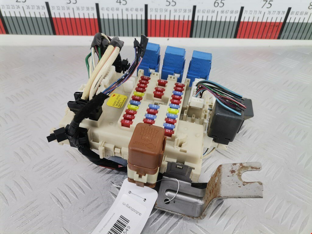 Блок предохранителей Nissan Primera P12 24350AV700 арт. 1555549