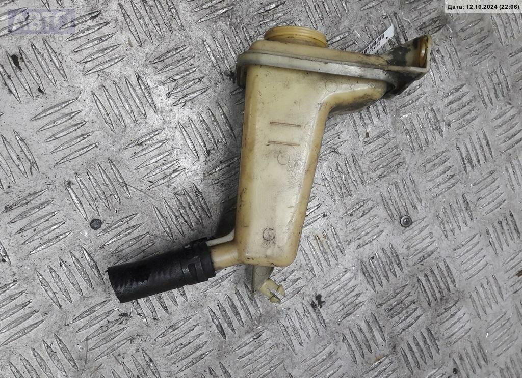 Бачок гидроусилителя Volkswagen Passat B5