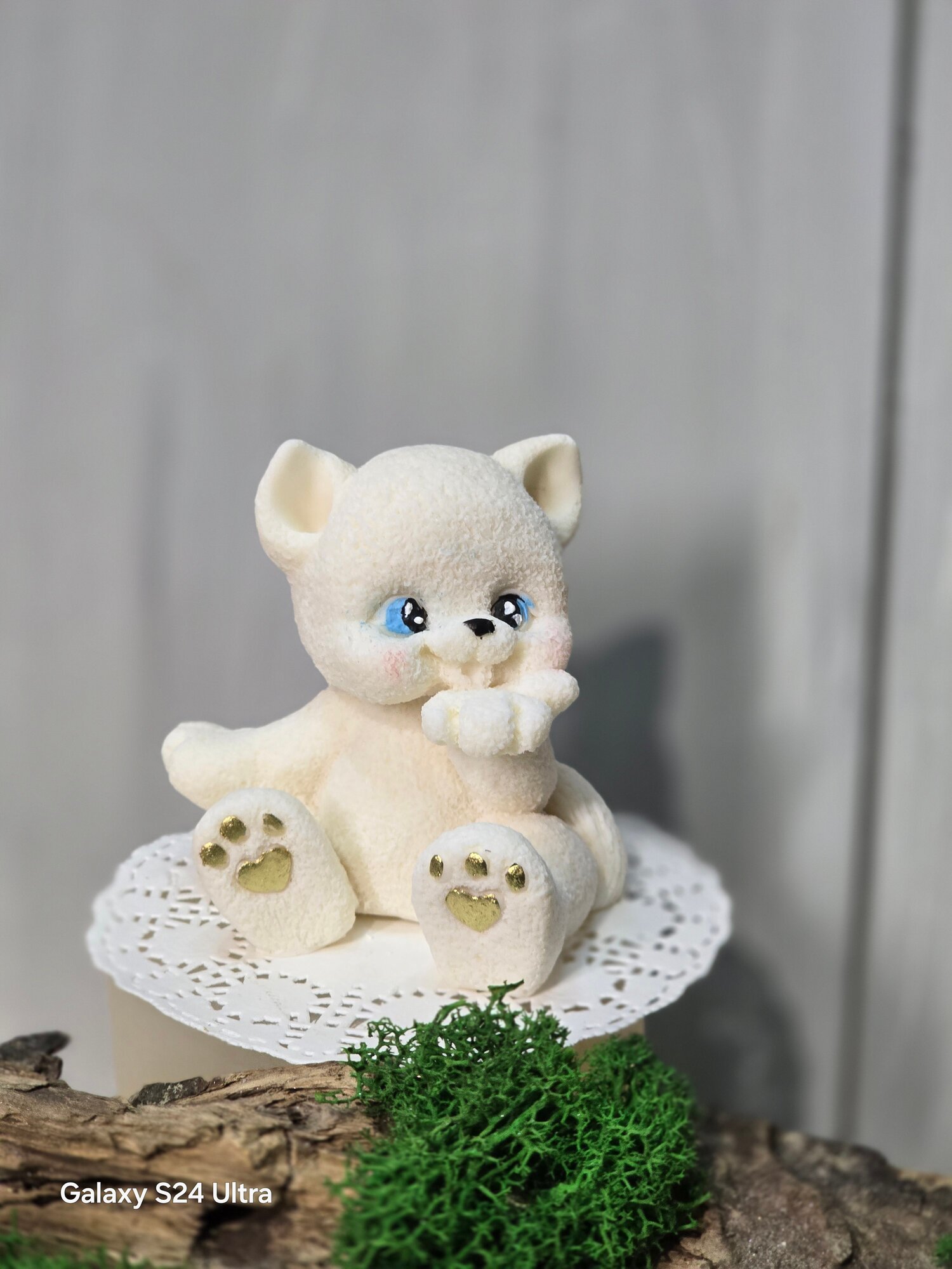 Киска "Воздушный поцелуй" бел. глазурь