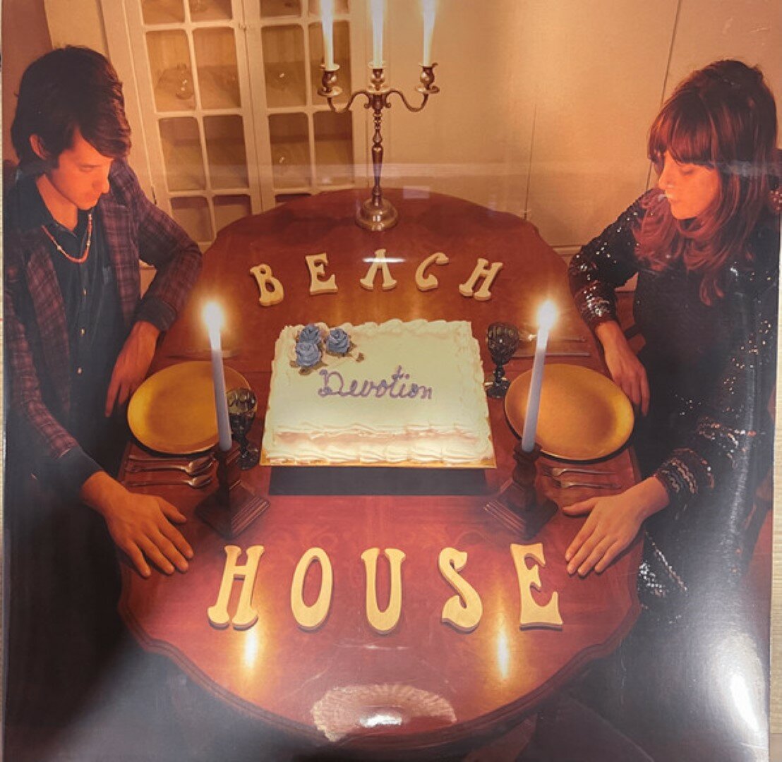 BEACH HOUSE Devotion