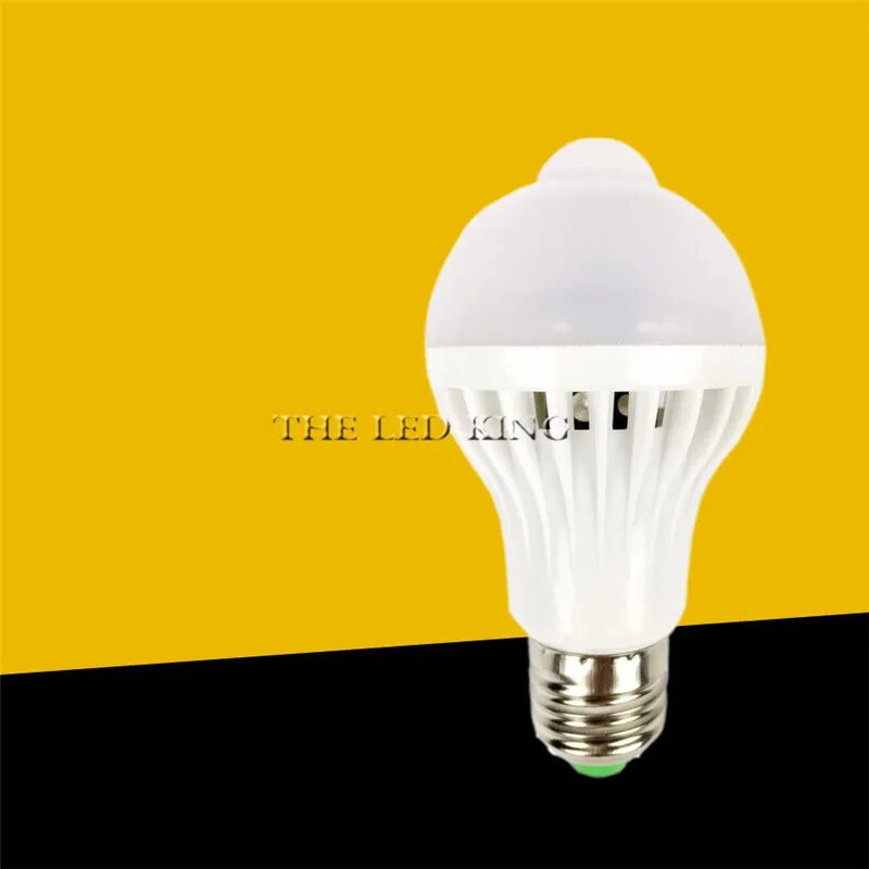 Светодиодная лампа THEBSE со встроенным датчиком движения и звука 220В PIR Motion Sensor, Warm White, 12 Вт