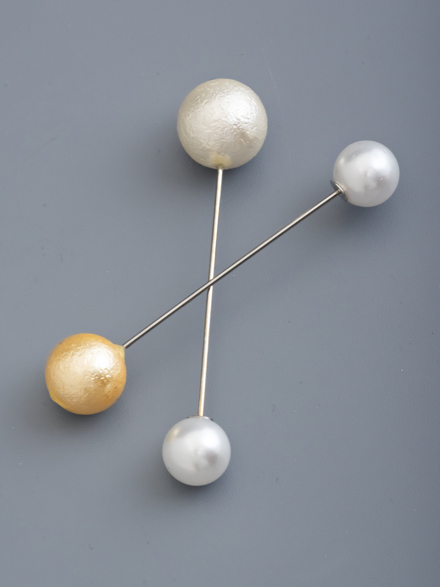 Комплект брошей, жемчуг имитация