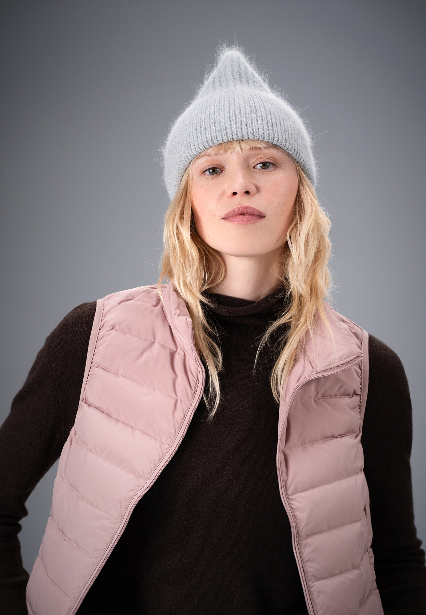 Шапка-бини с ангорой и шерстью для женщин