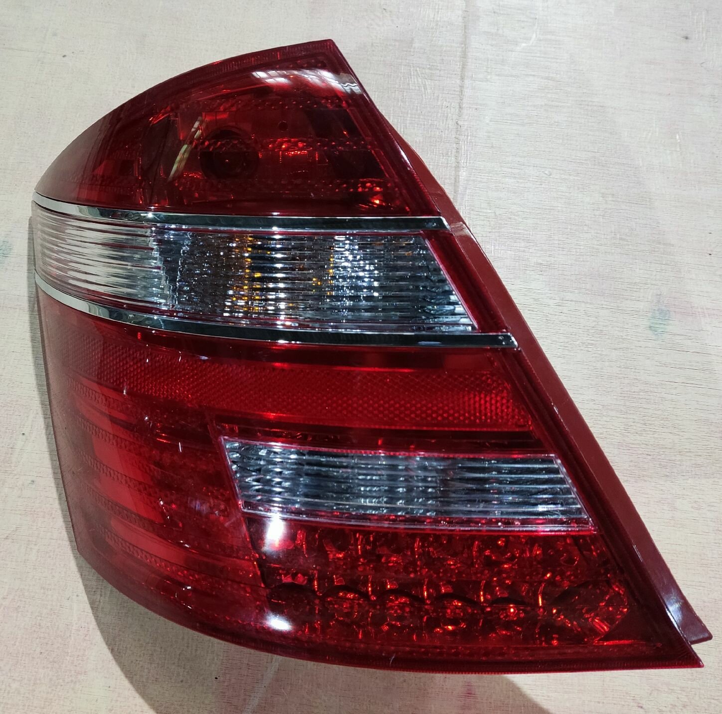 Фонарь задний левый Geely SC7 [1.8 16V 5MT седан] 1097092205