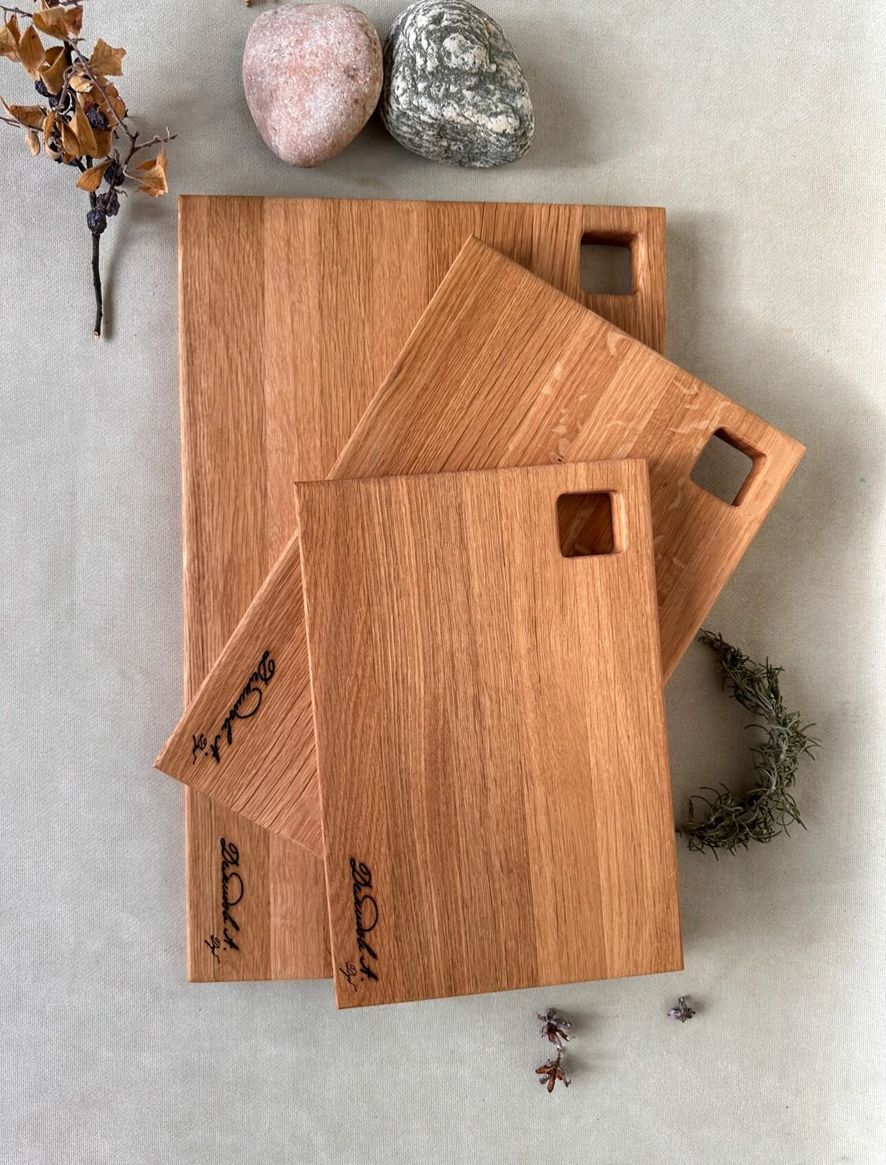 Разделочная доска прямоугольная с ручкой малая, ДУБ 25*17*2 (см)