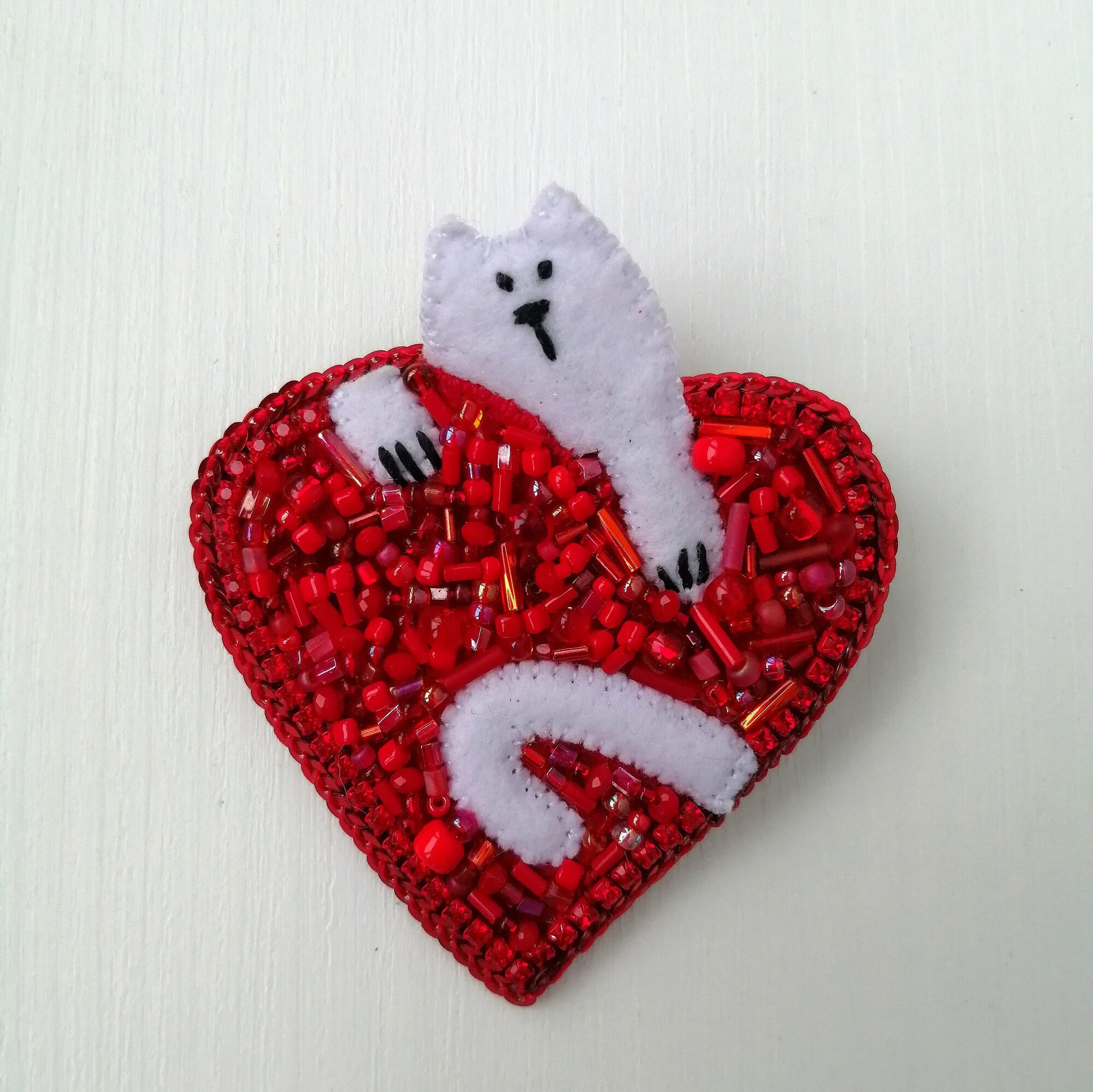 Брошь, стекло