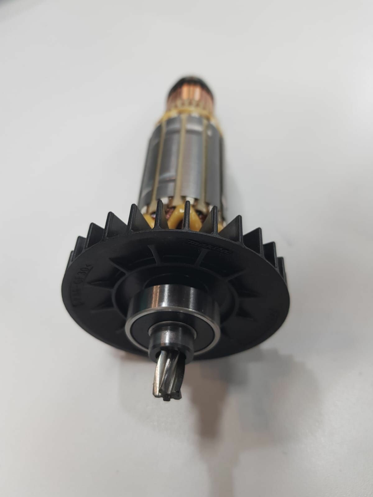 Pотор в сборе для перфоратора Makita HR2641 (515904-8)