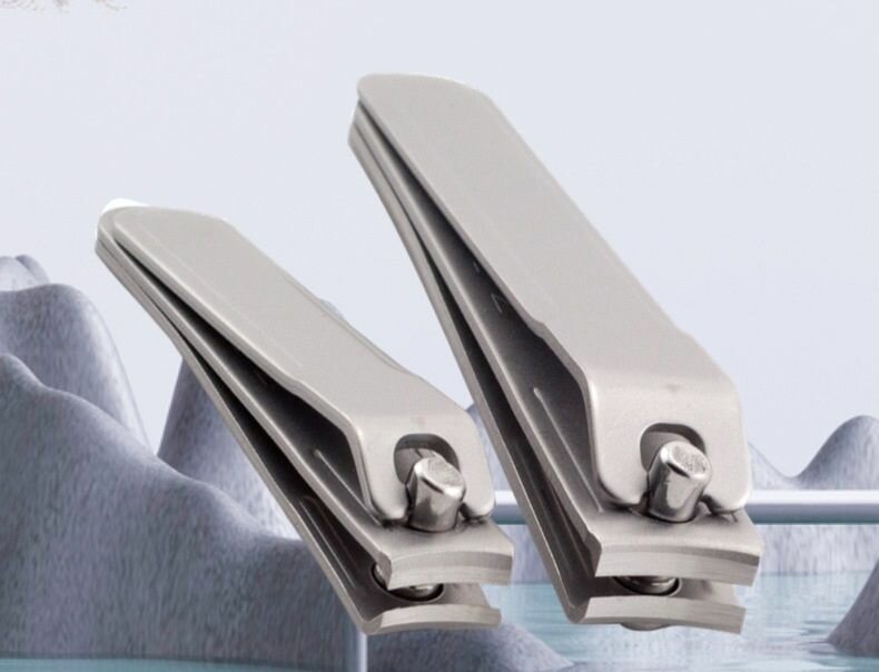 Книпсер для ногтей KAI LR0112, размер M (80 мм), нержавеющая сталь.