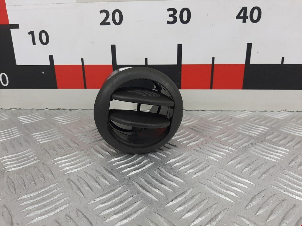 Дефлектор обдува салона Fiat Punto 2 (188) 735322763 арт. 1661596