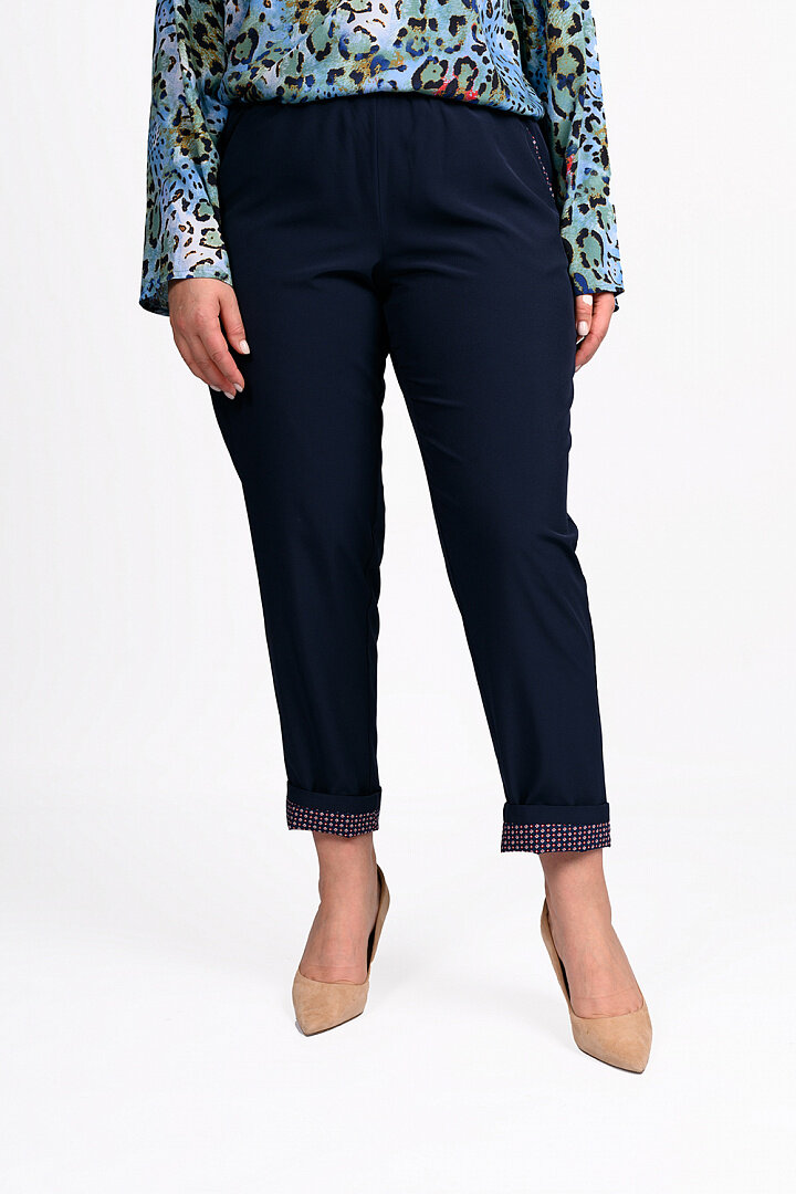 Брюки чинос