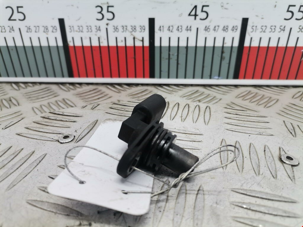 Датчик распредвала Volkswagen Caddy 3 036907601E арт. 2158986